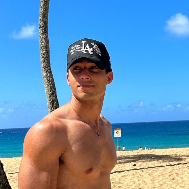 Austin Armstrong (@itsaustinstrong) | Snapchat Stories, Spotlight & Lenses