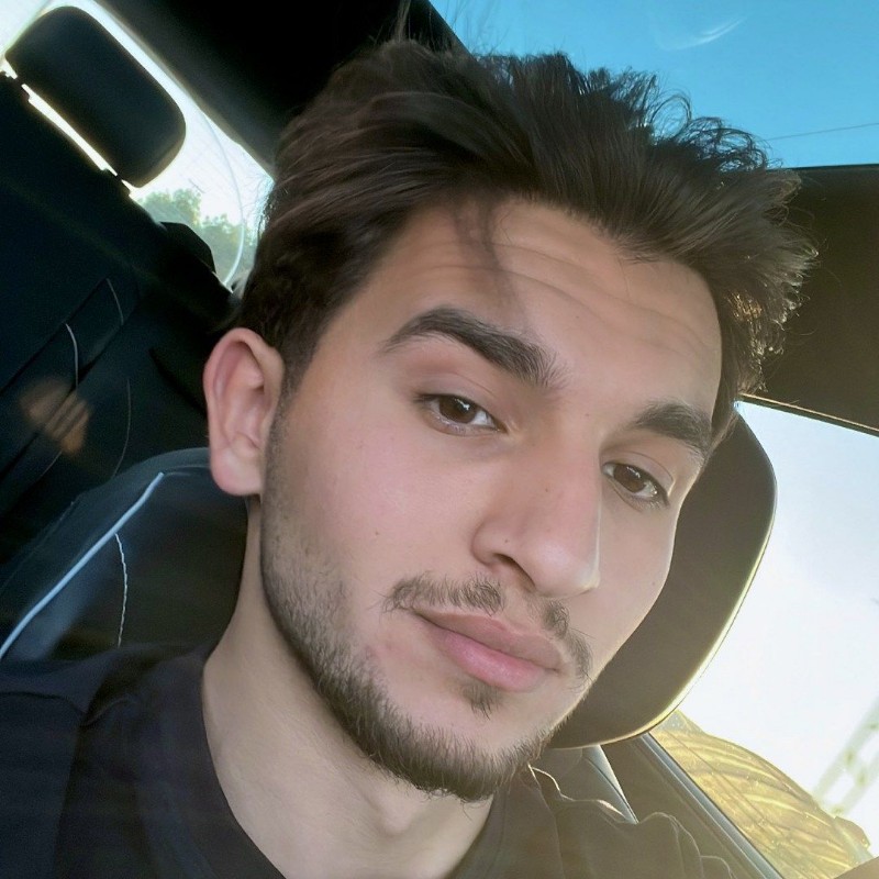 DIXLR | 🇯🇴زيد بني حميدة (@itsdixlr) | Snapchat Stories, Spotlight & Lenses