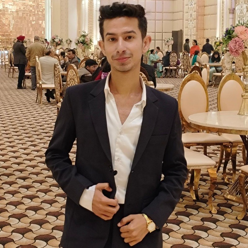 Honey Rana (@itshoneyrana) | Snapchat Stories, Spotlight & Lenses