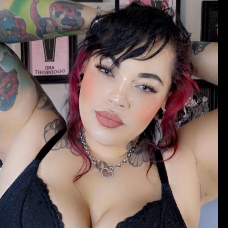 Indie Fox (@itsindiefox) | Snapchat Stories, Spotlight & Lenses