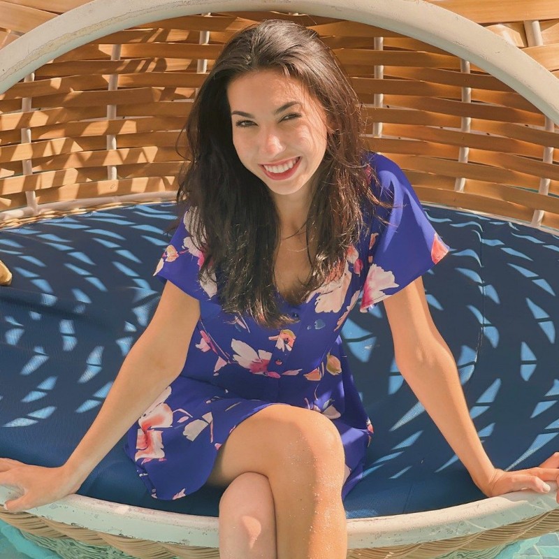 jess mendes (@itsjessynicole) | Snapchat Stories, Spotlight & Lenses