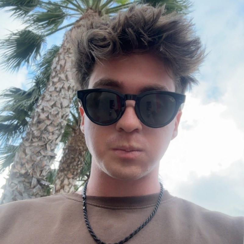 Jonathan Reed (@itsjonathansc) | Snapchat Stories, Spotlight & Lenses
