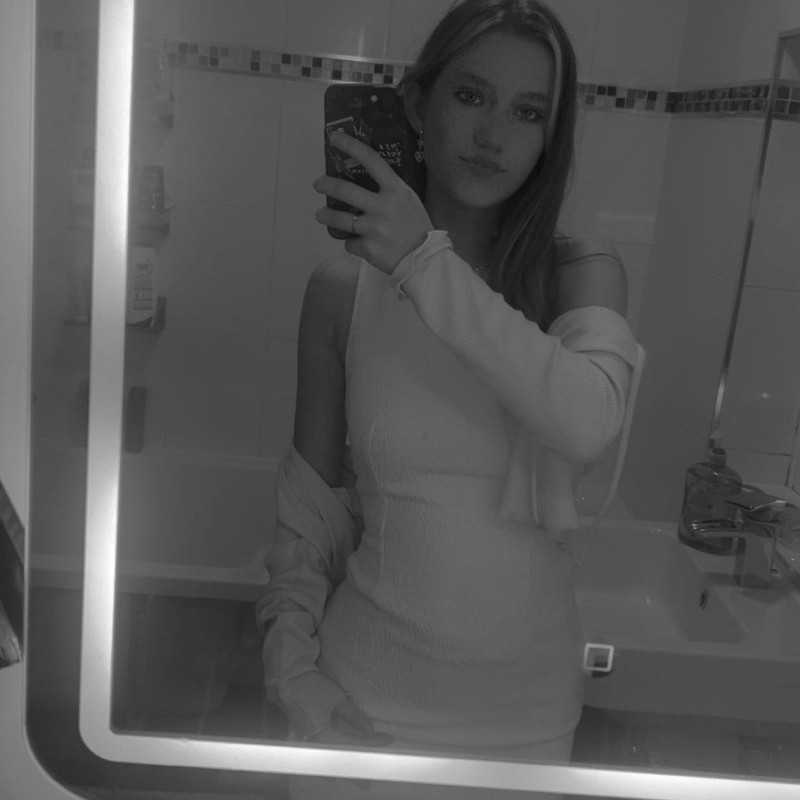 Brianna x (@itsjustbriannax) | Snapchat Stories, Spotlight & Lenses