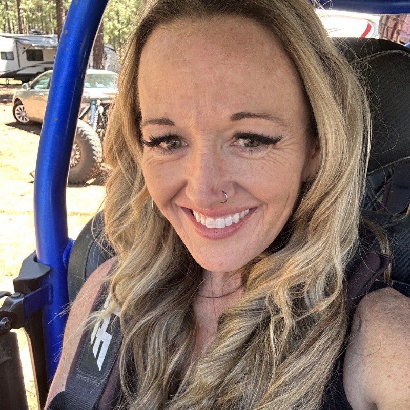 MOMTV (@itsmemomtv) | Snapchat Stories, Spotlight & Lenses