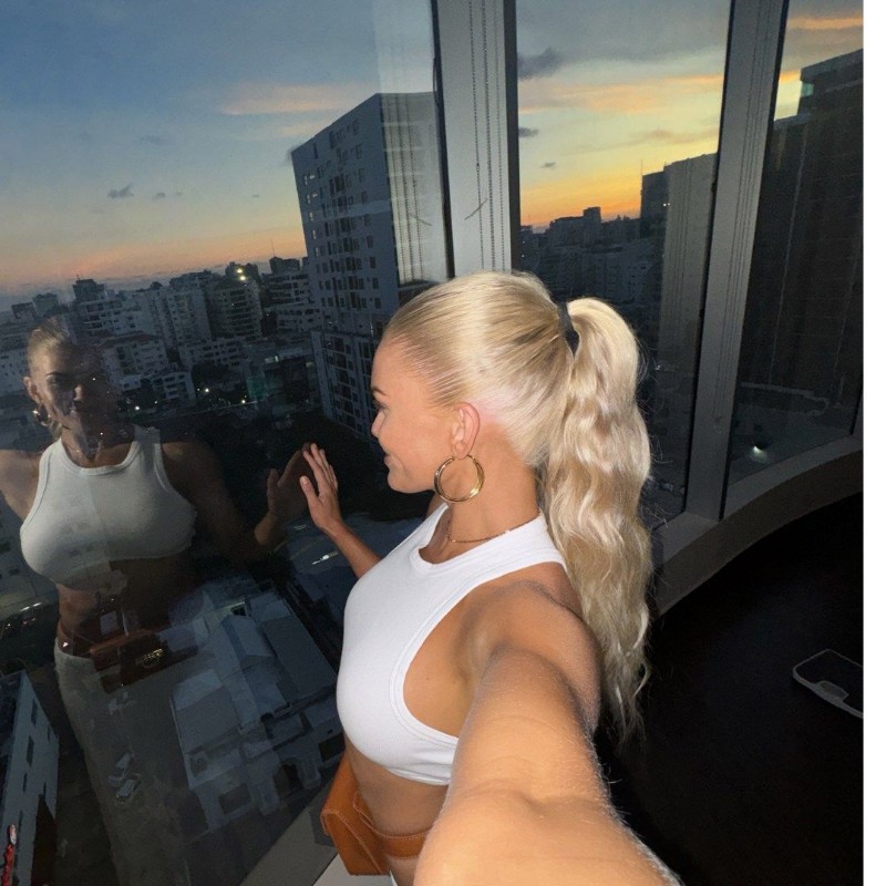 Nellie (@itsnellxoxo) | Snapchat Stories, Spotlight & Lenses