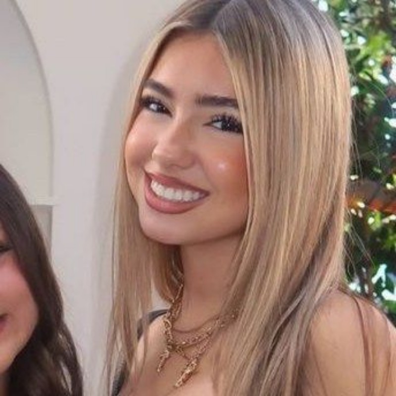 Embreigh Courtlyn (@itsnotme.oops) | Snapchat Stories, Spotlight & Lenses