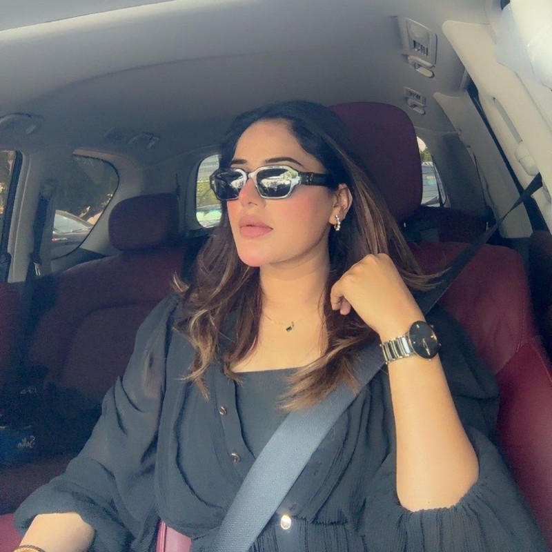 Roop Sandhu (@itsroopsandhuu) | Snapchat Stories, Spotlight & Lenses