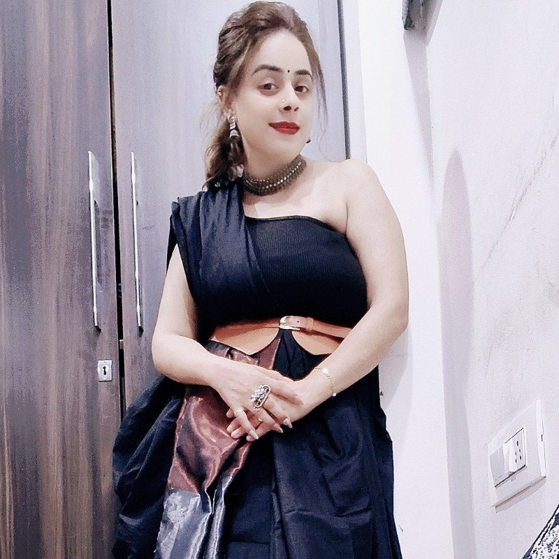 Shalini Arora (@itsshaliniarora) | Snapchat Stories, Spotlight & Lenses