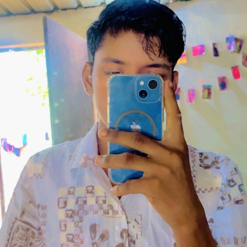 Ian Single Boy (@itstulsi254630) | Snapchat Stories, Spotlight & Lenses