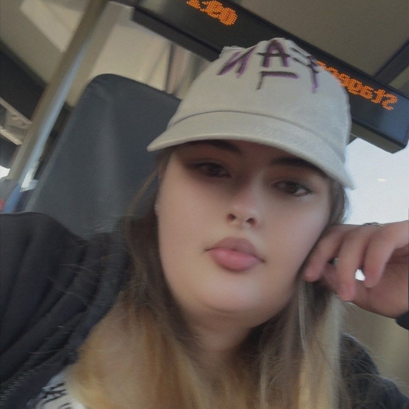 Jennifer Rosemary (@itzjennifer1999) | Snapchat Stories, Spotlight & Lenses