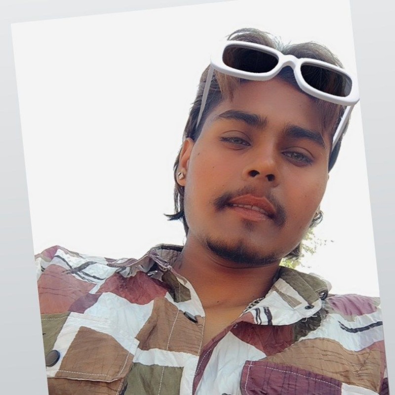 Mohit 🫠 (@itzmohit.4u) | Snapchat Stories, Spotlight & Lenses