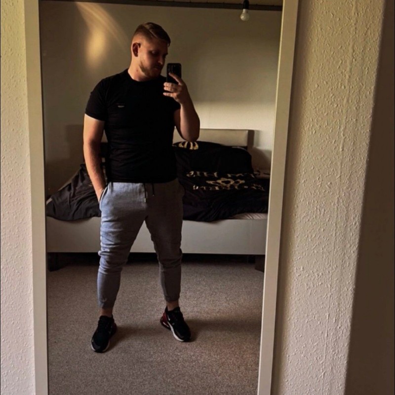 Ivan_jolic🙈 (@iv_an9) | Snapchat Stories, Spotlight & Lenses