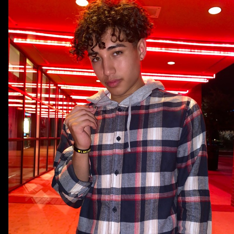 jabez🌃 (@jabez) | Snapchat Stories, Spotlight & Lenses