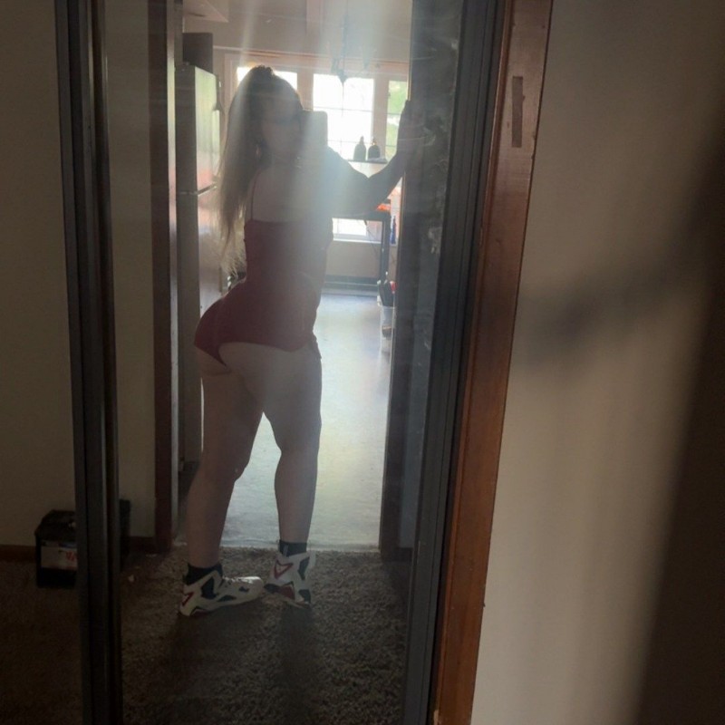 Jade🖤🤭 (@jadem420) | Snapchat Stories, Spotlight & Lenses