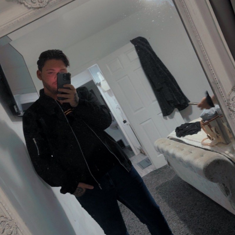 𝕁𝕒𝕜𝕖 (@jake_langstaff) | Snapchat Stories, Spotlight & Lenses