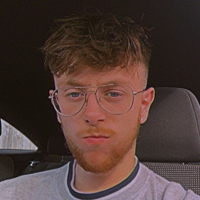 𝙹𝚊𝚔𝚎 𝙼𝚌𝙺𝚎𝚎(@jakemck387) | เรื่องราว Snapchat ตลอดจน Spotlight และเลนส์