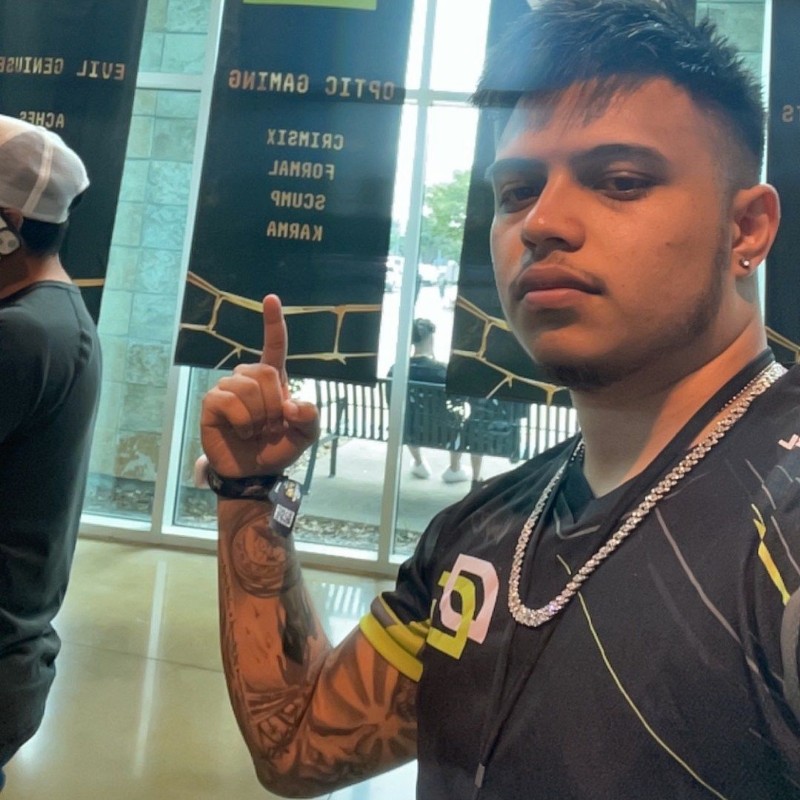 James🐝 (@james.2x) | Snapchat Stories, Spotlight & Lenses