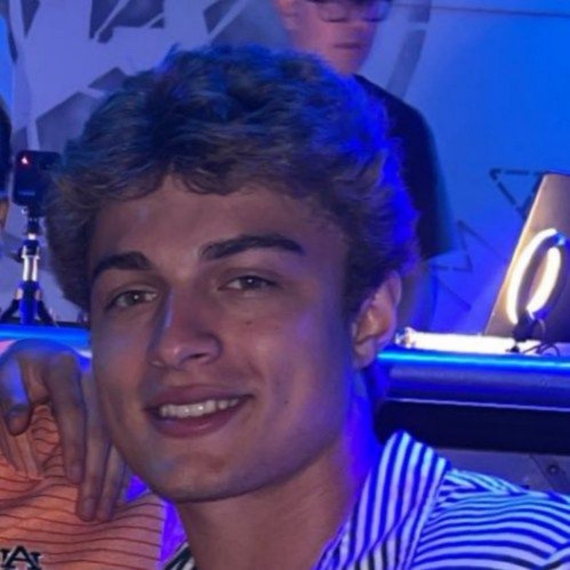 James (@james1.p) | Snapchat Stories, Spotlight & Lenses