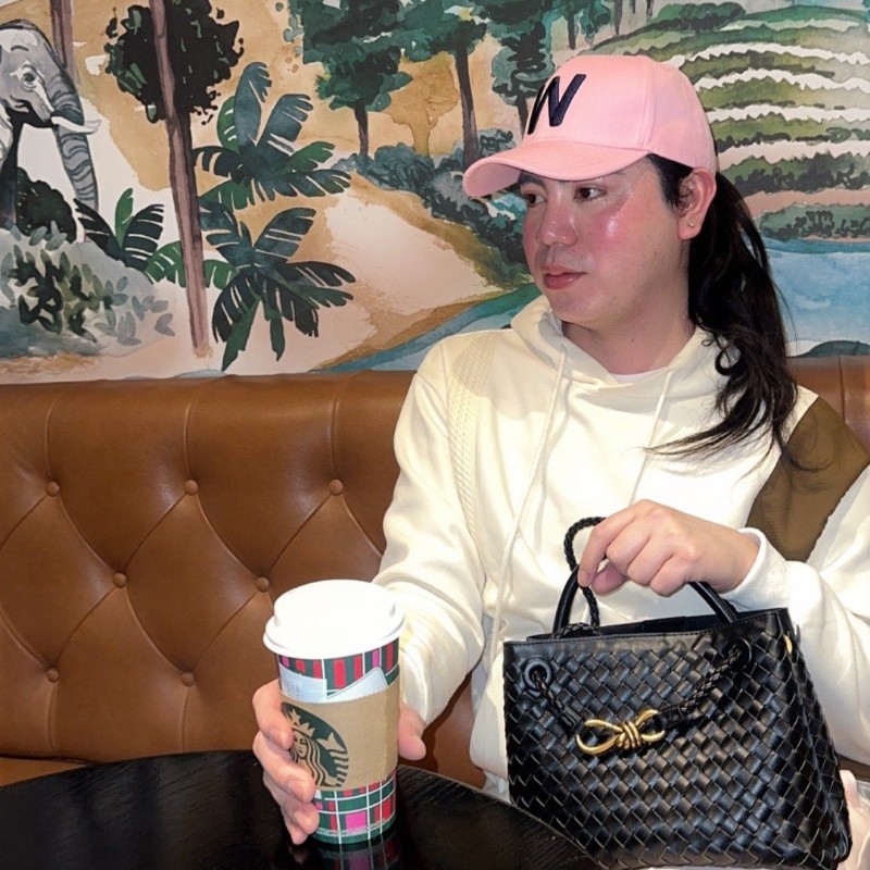 James (@james_decena24) | Snapchat Stories, Spotlight & Lenses