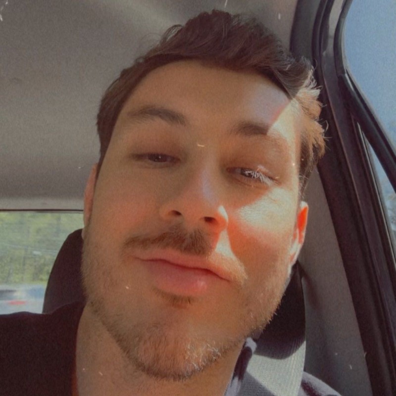 Jared (@jaredcoriz) | Snapchat Stories, Spotlight & Lenses