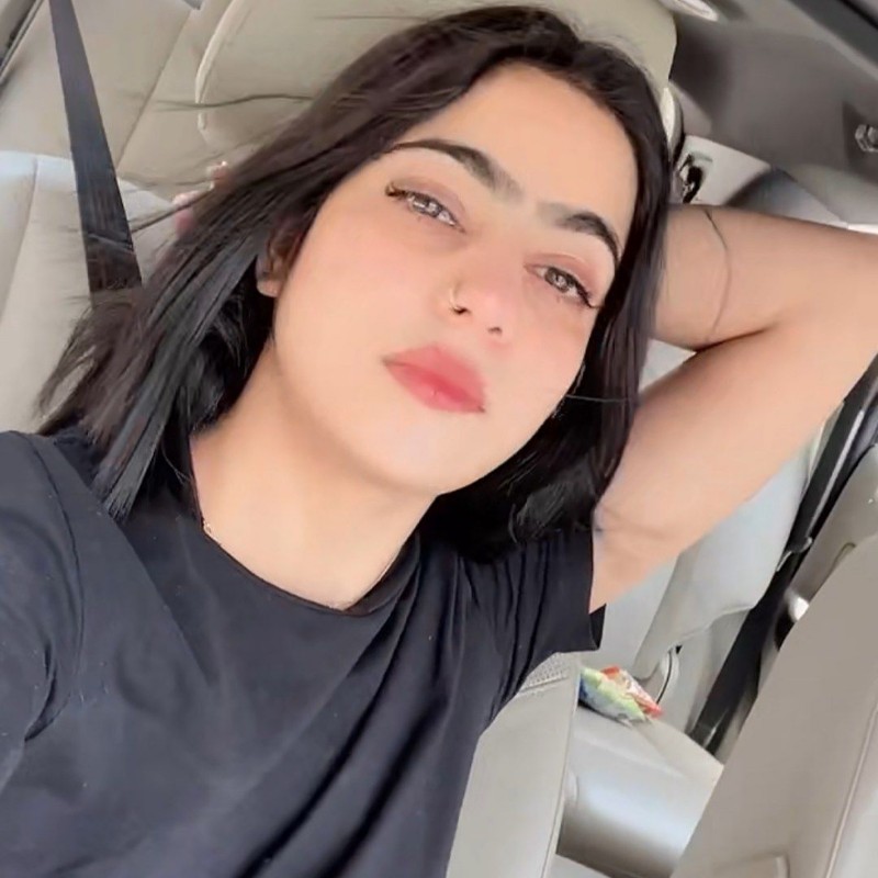 Jasneet Kaur (@jasneetkaurlive) | Snapchat Stories, Spotlight & Lenses