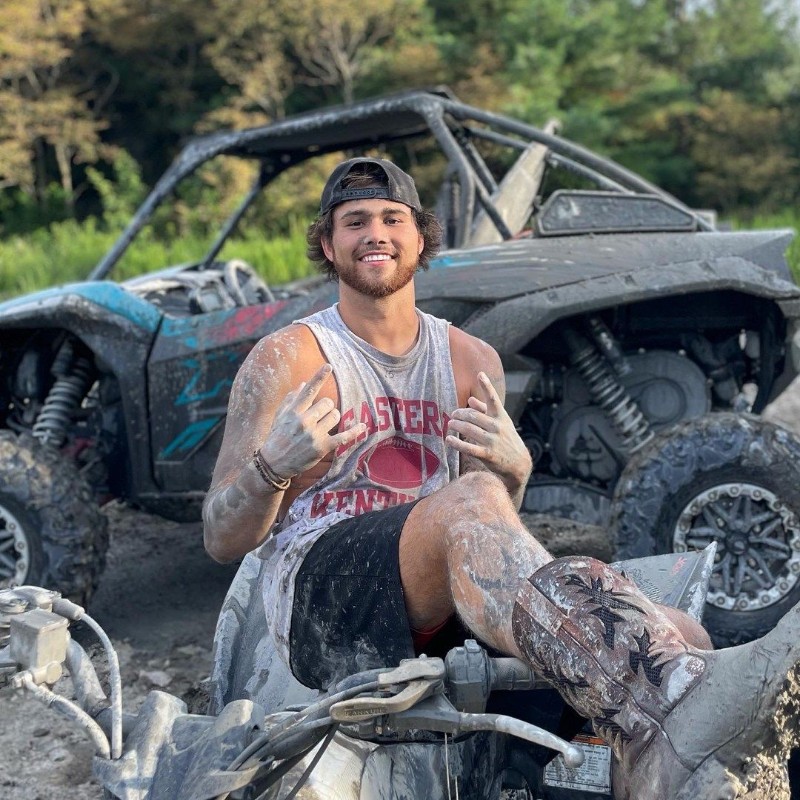 Jason (@jasonjones_23) | Snapchat Stories, Spotlight & Lenses