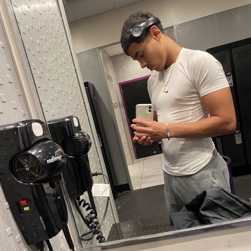 Jason Lanza (@jasonlanza19) | Snapchat Stories, Spotlight & Lenses