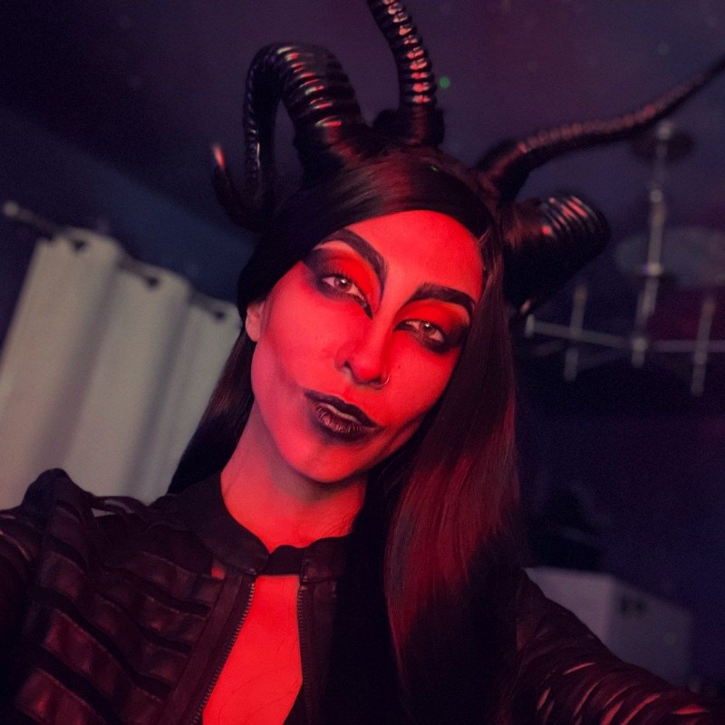 Jaz (@jazdilia) | Snapchat Stories, Spotlight & Lenses