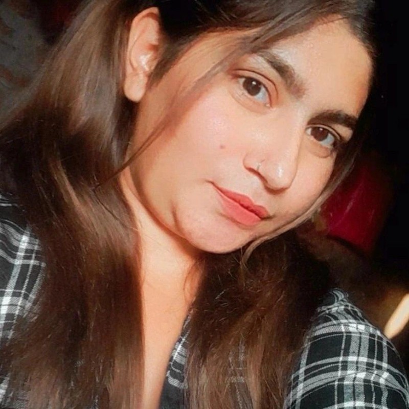 itz_jiNNu_😻 ️‍🔥🧿 (@jeeniegupta) | Snapchat Stories, Spotlight & Lenses