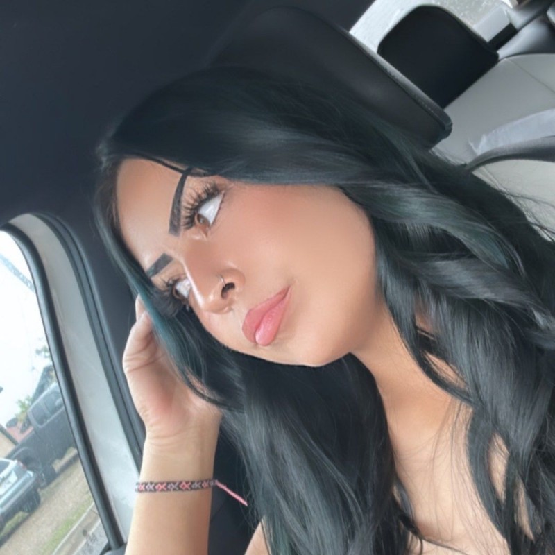 J 🍯 (@jelly_baby2023) | Snapchat Stories, Spotlight & Lenses