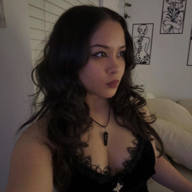 Nicole Cvetanovic (@jellymooooo) | Snapchat Stories, Spotlight & Lenses