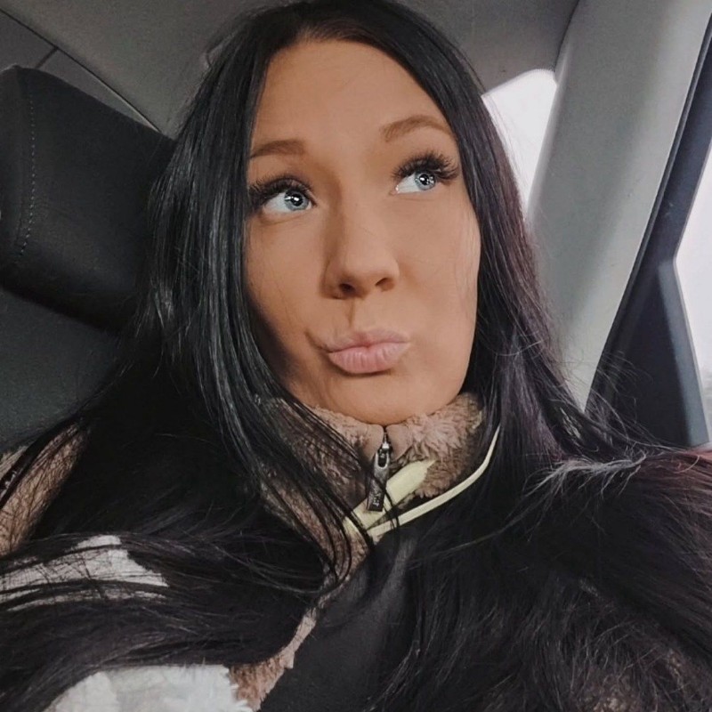 jennifer. (@jenniferjellan) | Snapchat Stories, Spotlight & Lenses