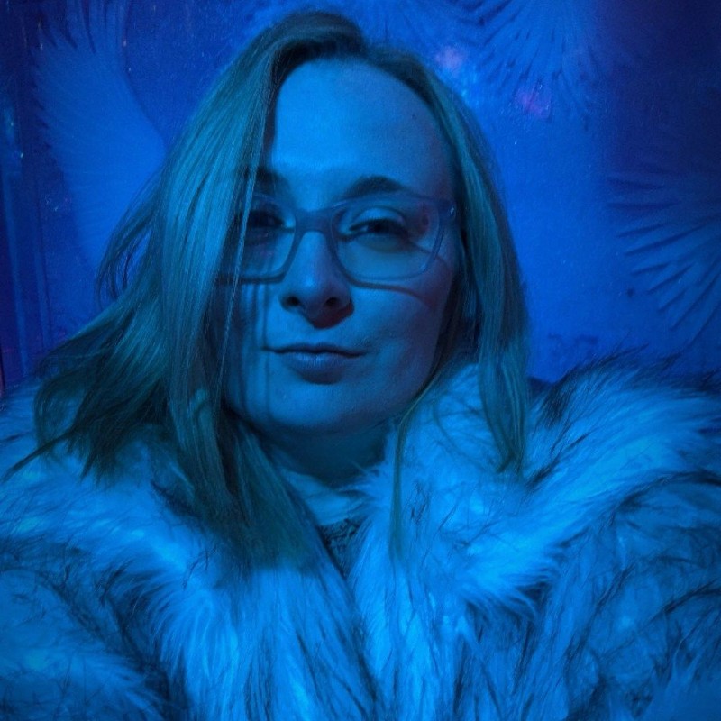 Jennifer Bochenski (@jennyjen) | Snapchat Stories, Spotlight & Lenses