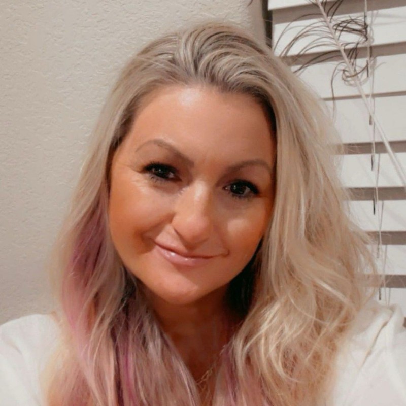 Jennifer Walker (@jenwalker3315) | Snapchat Stories, Spotlight & Lenses