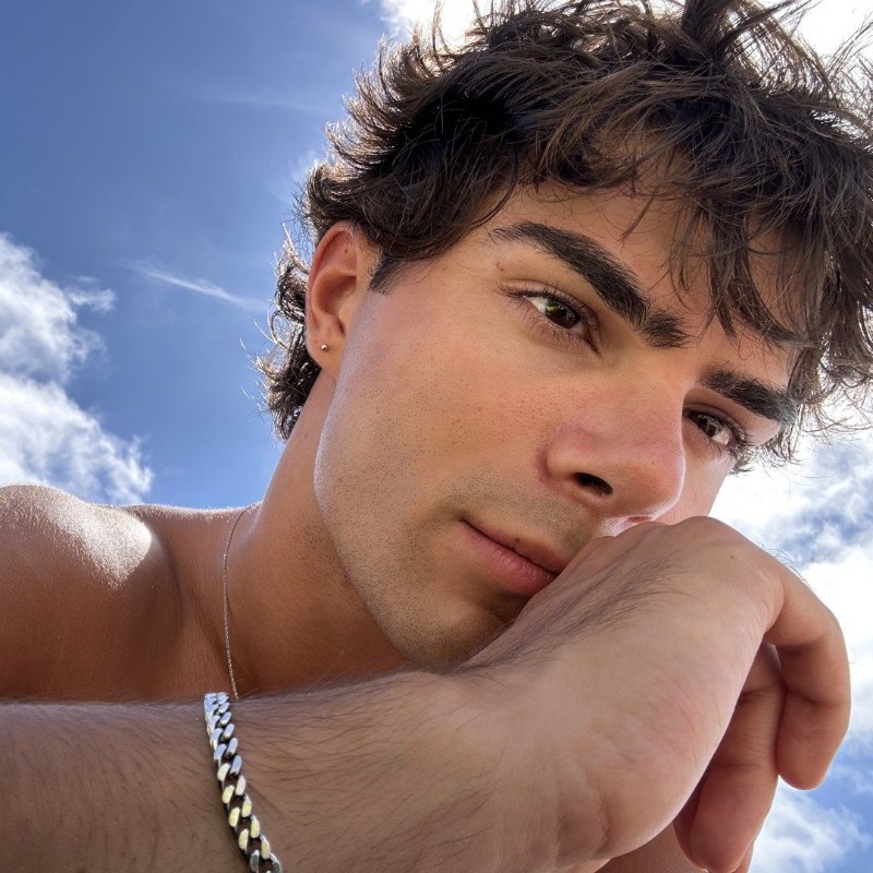 Jeremy Vertan (@jeremyvertan) | Snapchat Stories, Spotlight & Lenses