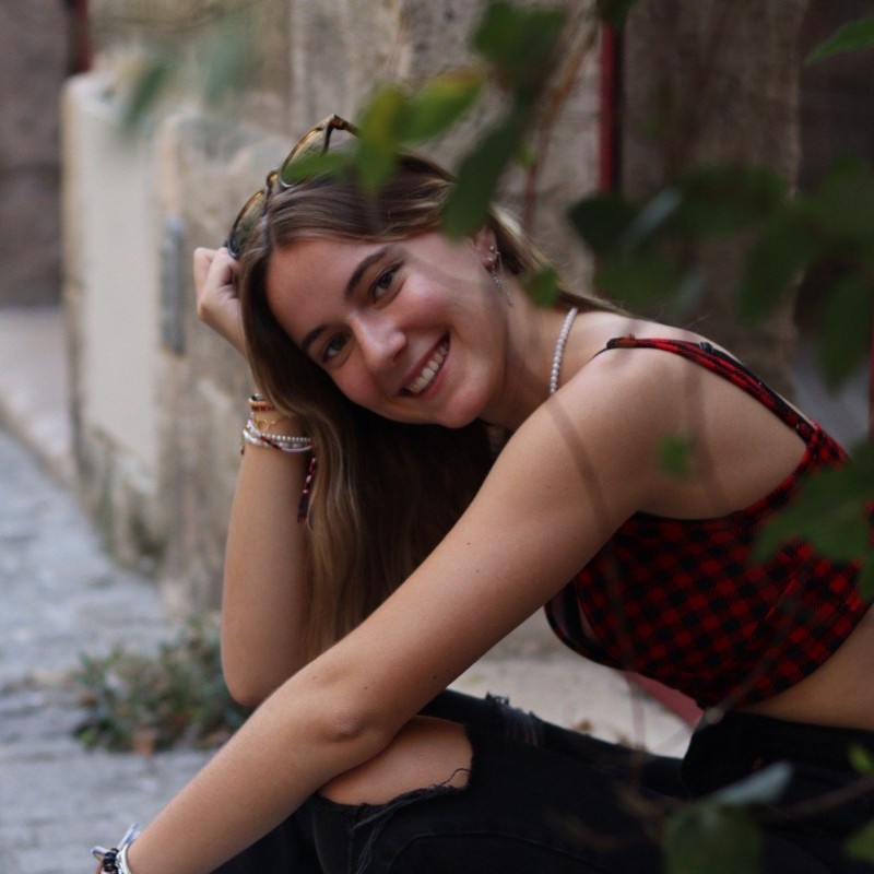 jess’ 🪩🐥 (@jess.rolland) | Snapchat Stories, Spotlight & Lenses