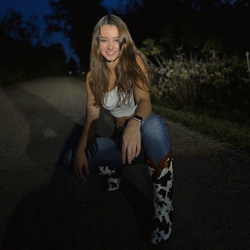 Jess Baker (@jessica.baker10) | Snapchat Stories, Spotlight & Lenses