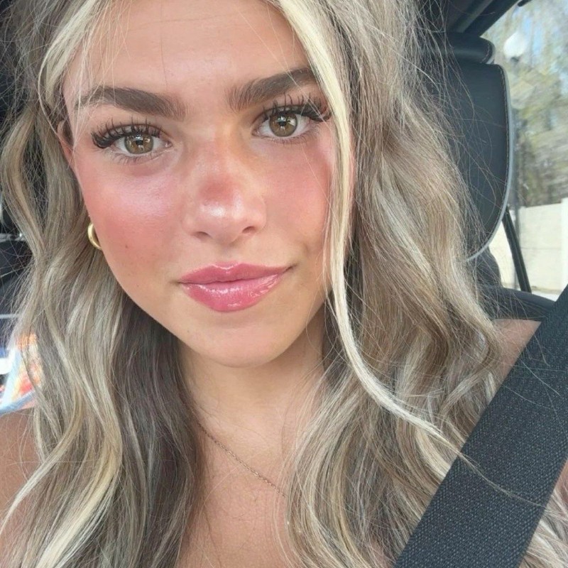 Jessica Simpson (@jessicashopss) | Snapchat Stories, Spotlight & Lenses