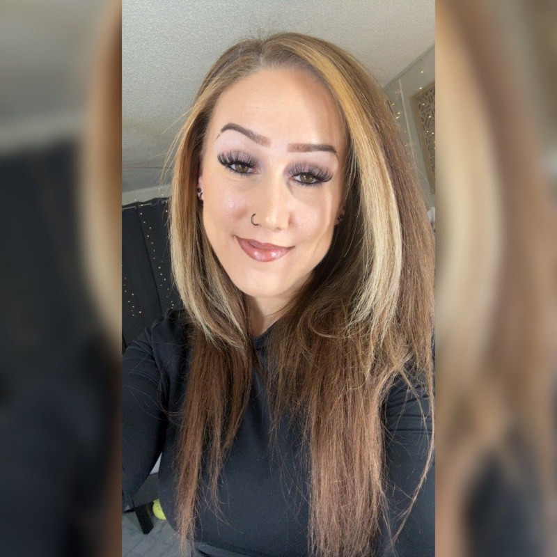 Jessika E (@jessss_ikaa) | Snapchat Stories, Spotlight & Lenses