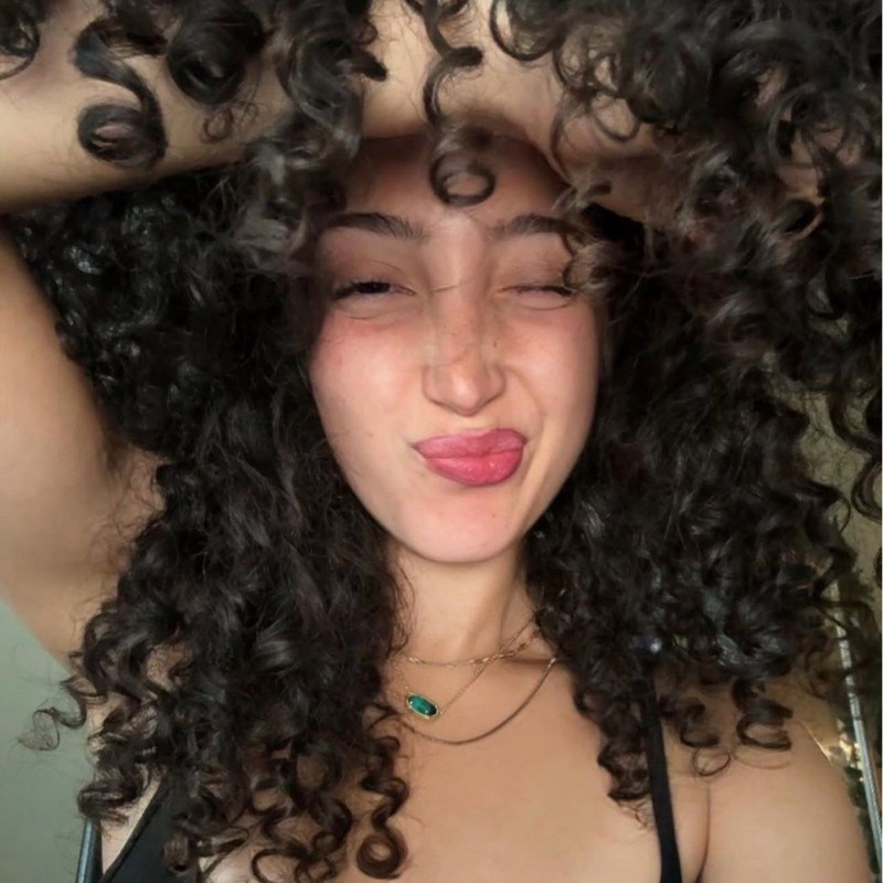 Jezabelle (@jezabzllz) | Snapchat Stories, Spotlight & Lenses