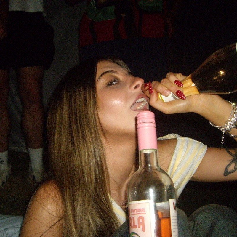 Jessica Kayley (@jlatimer77) | Snapchat Stories, Spotlight & Lenses