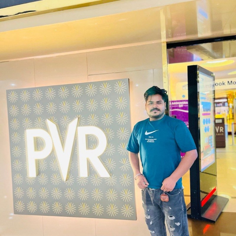 johnny john (@johnny_john241) | Snapchat Stories, Spotlight & Lenses