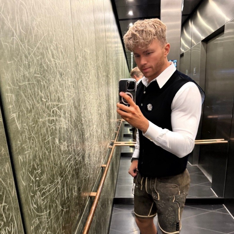 Jonas H (@jonas-robert) | Snapchat Stories, Spotlight & Lenses