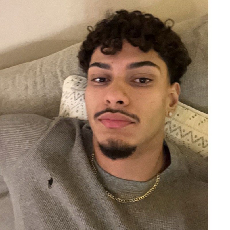 Jonas Flores (@jonas_floresss) | Snapchat Stories, Spotlight & Lenses