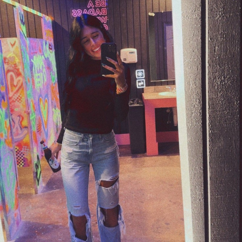 Jordan Strahan (@jordan_elise) | Snapchat Stories, Spotlight & Lenses