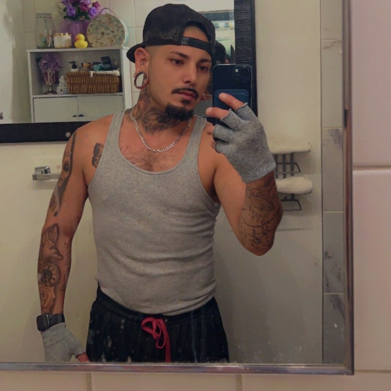Joshua Cruz (@joshua_cruz91) | Snapchat Stories, Spotlight & Lenses