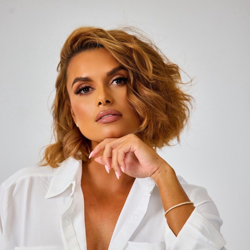 Joy Taylor (@joytaylortalks) | Snapchat Stories, Spotlight & Lenses