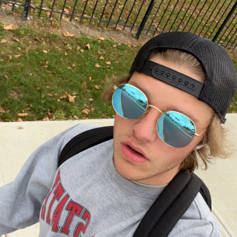 Jordan (@jrdncr) | Snapchat Stories, Spotlight & Lenses