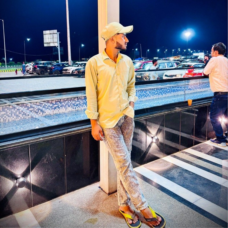 Junaid Saifi (@jsaifi20253691) | Snapchat Stories, Spotlight & Lenses