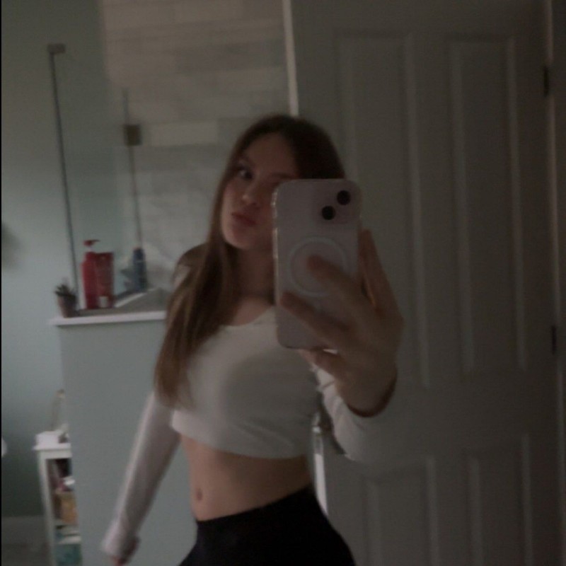 Julia (@julia_martin33) | Snapchat Stories, Spotlight & Lenses